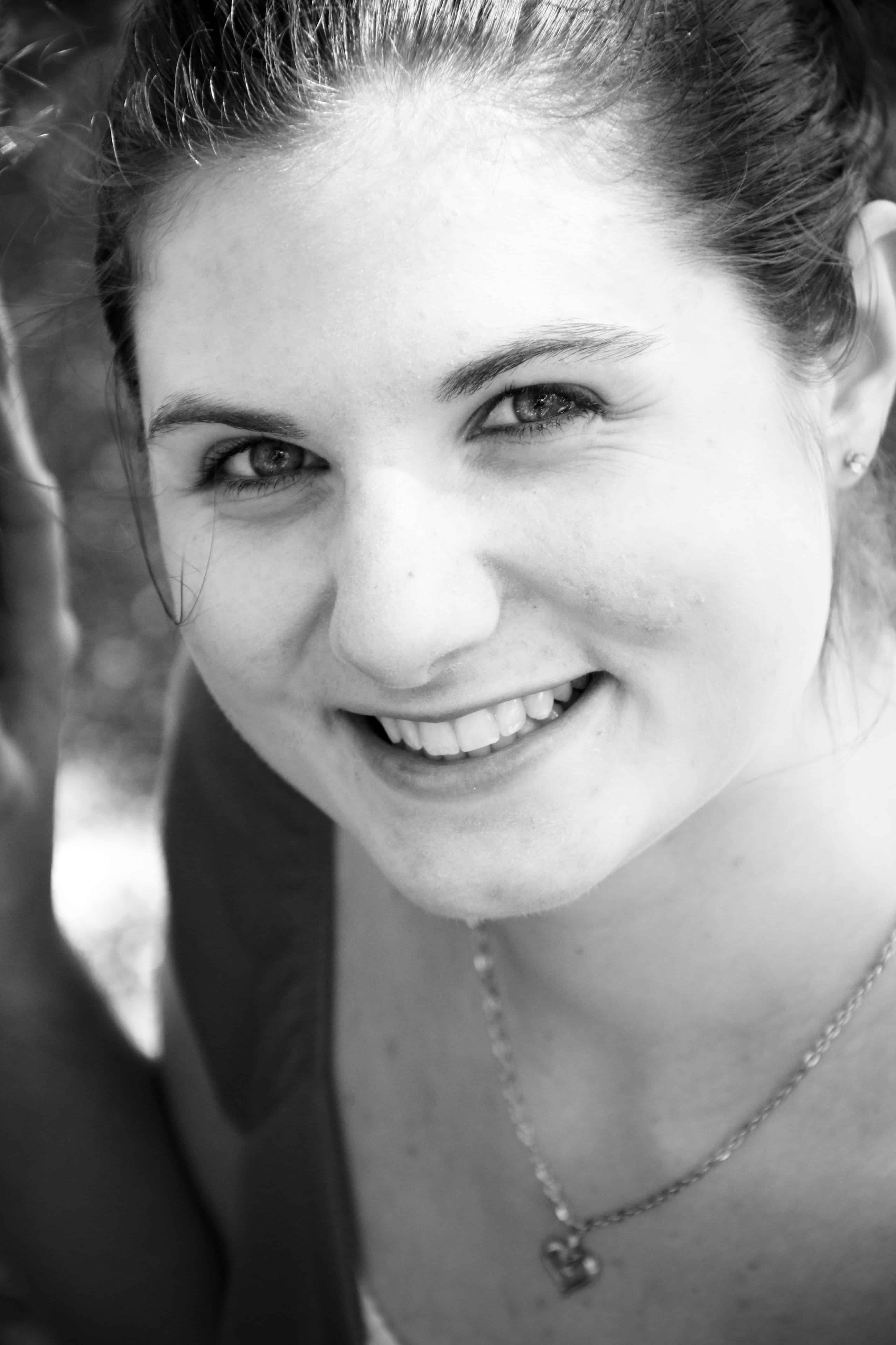 About - Laura Noelle